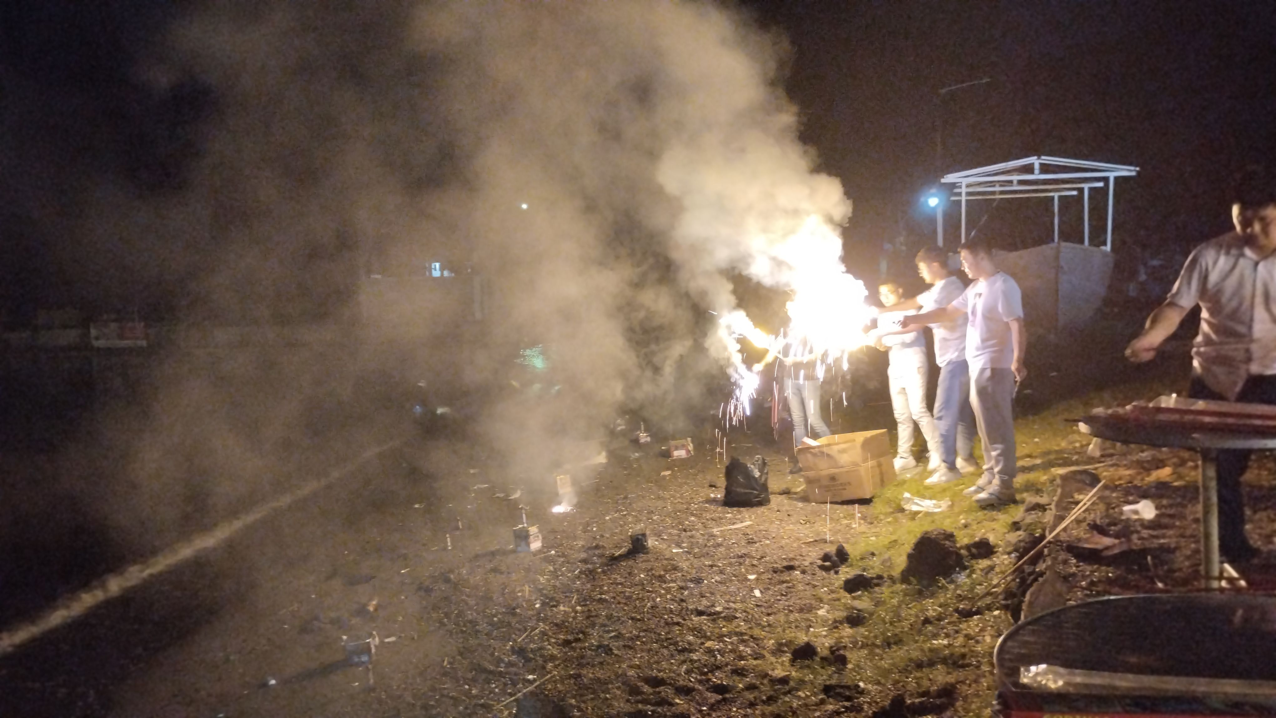RRI.co.id - Pantai Daya Tarik Masyarakat Nikmati Malam Tahun Baru RRI.co.id - Pantai Daya Tarik Masyarakat Nikmati Malam Tahun Baru