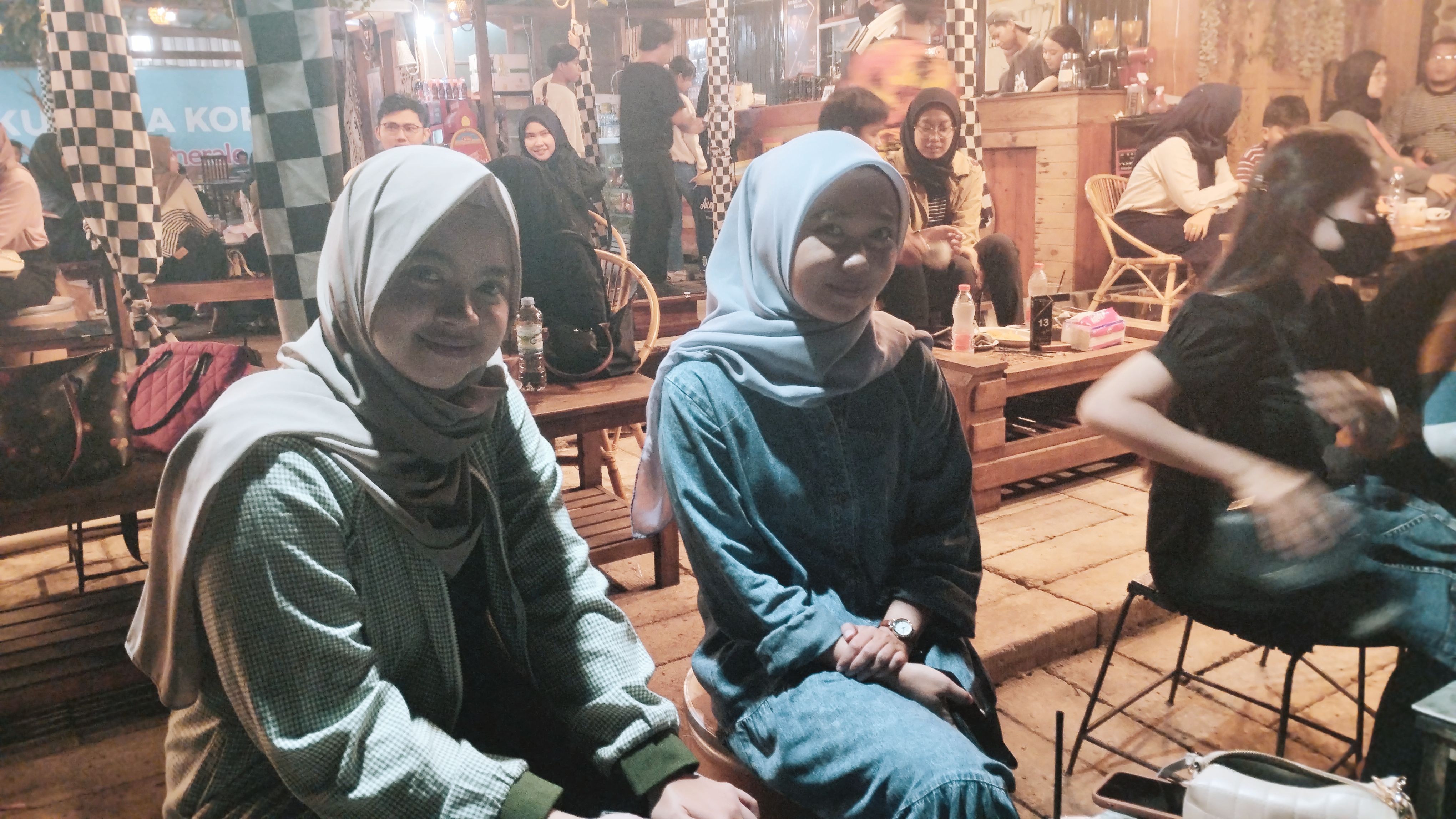RRI.co.id - Pantai Daya Tarik Masyarakat Nikmati Malam Tahun Baru RRI.co.id - Pantai Daya Tarik Masyarakat Nikmati Malam Tahun Baru
